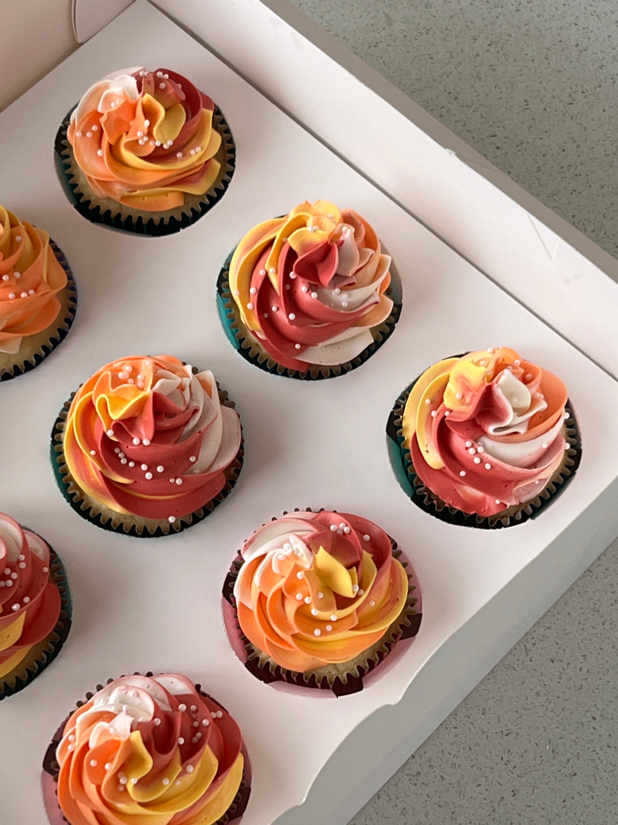 Events/Color Cupcakes - in your own brand colors – milkywaypastry