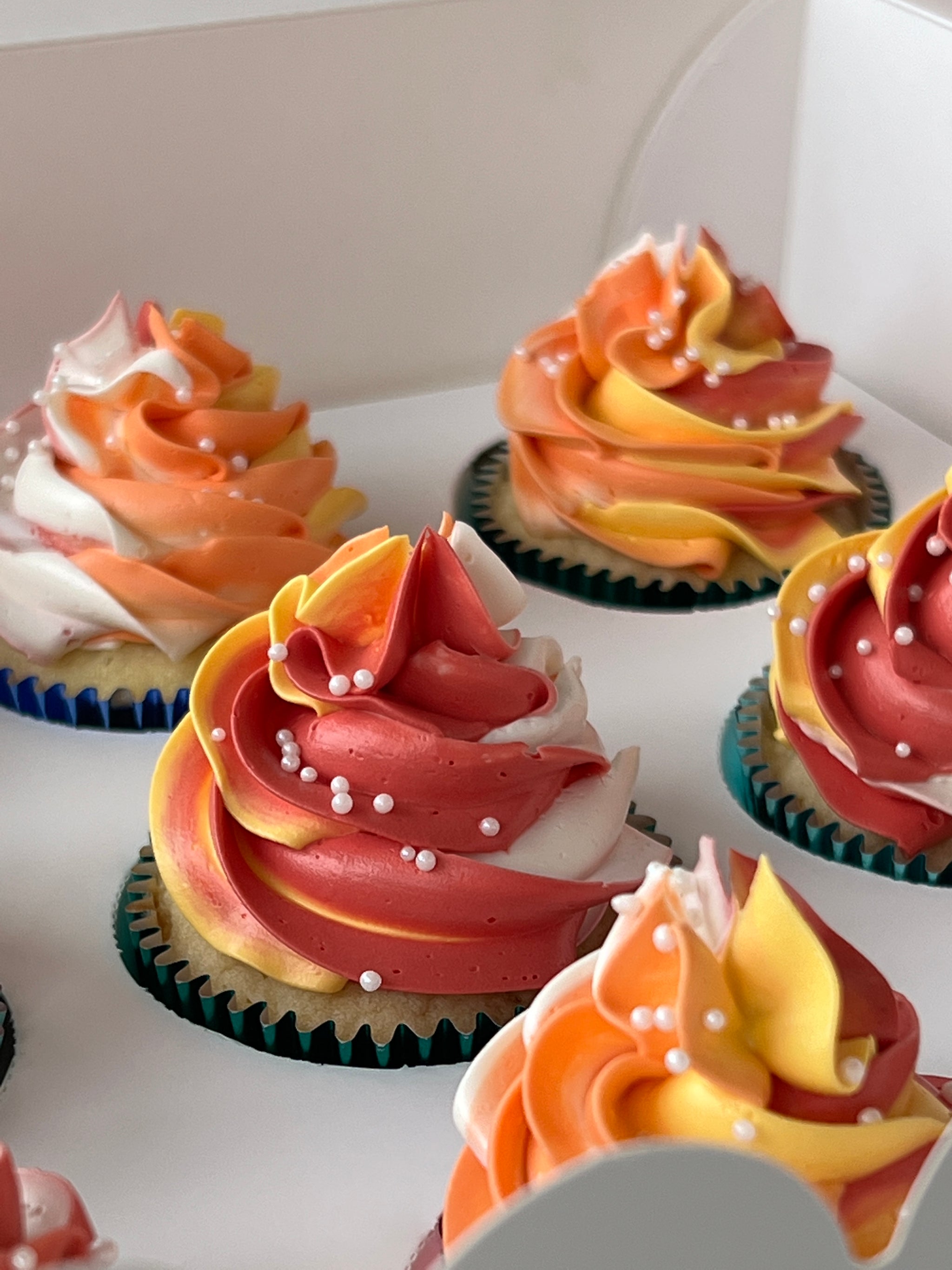 Events/Color Cupcakes - in your own brand colors – milkywaypastry